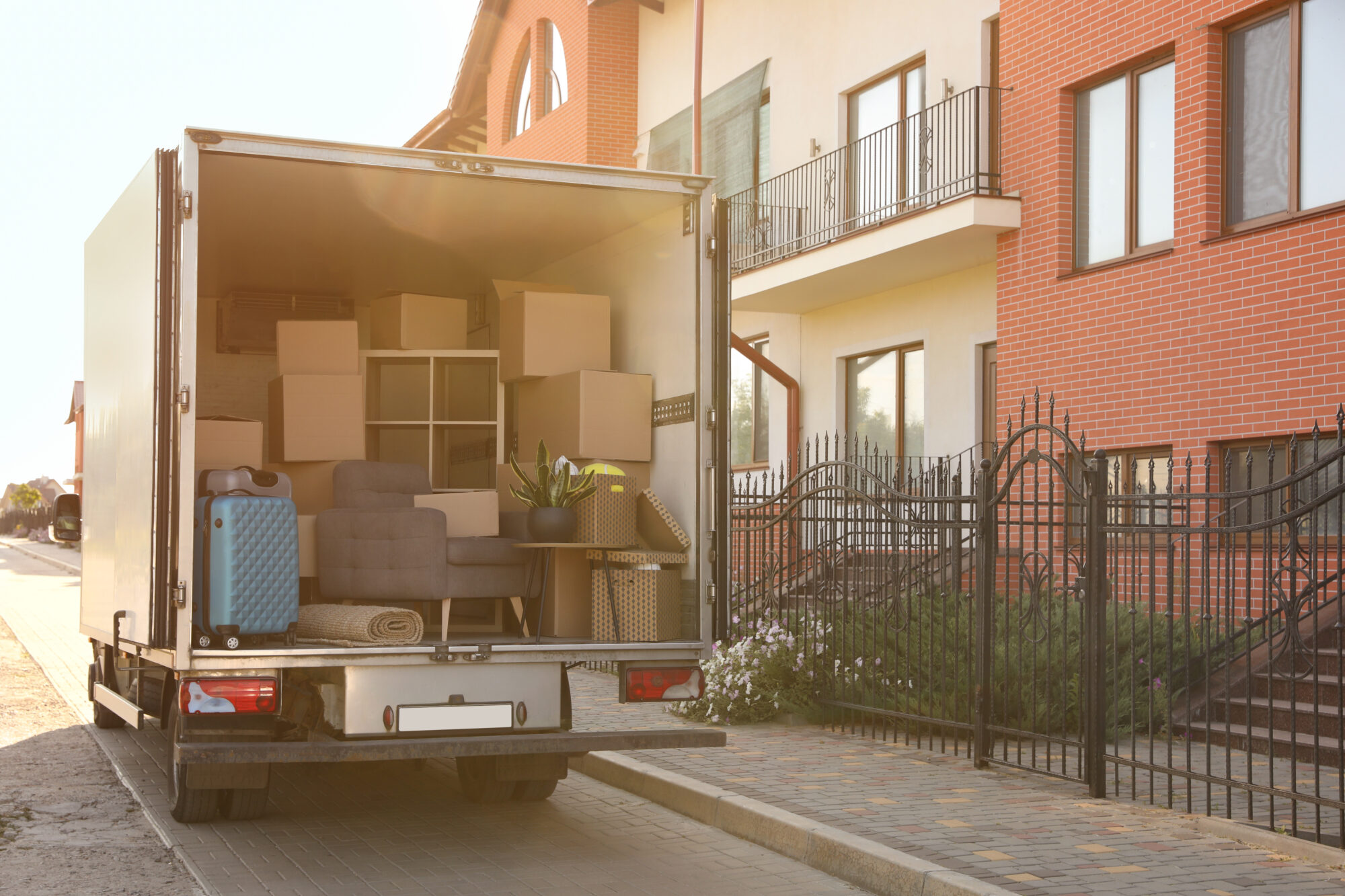 What Are Essential Tips for Safely Loading a Moving Truck? | Marcus ...